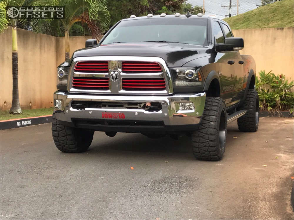 2016 Ram 2500 with 20x12 -44 Moto Metal Mo970 and 33/12.5R20 Nitto Mud ...