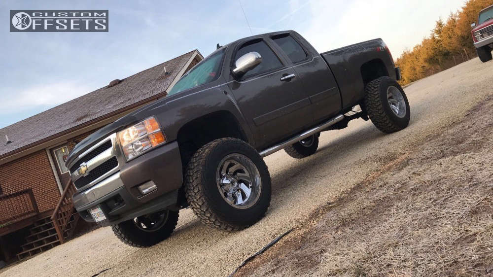 2007 Chevrolet Silverado 1500 with 22x12 -44 Fuel Cleaver D573 and 37/ ...