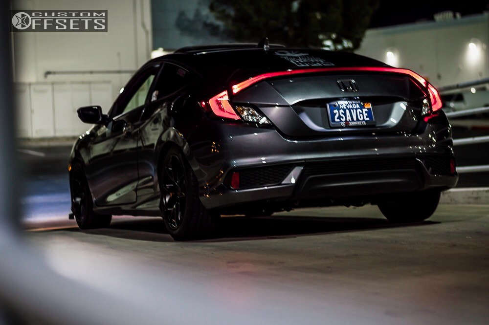 2016 Honda Civic with 17x8 40 Niche Misano and 235/35R17 Continental ...