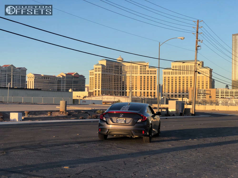 2016 Honda Civic with 17x8 40 Niche Misano and 235/35R17 Continental ...