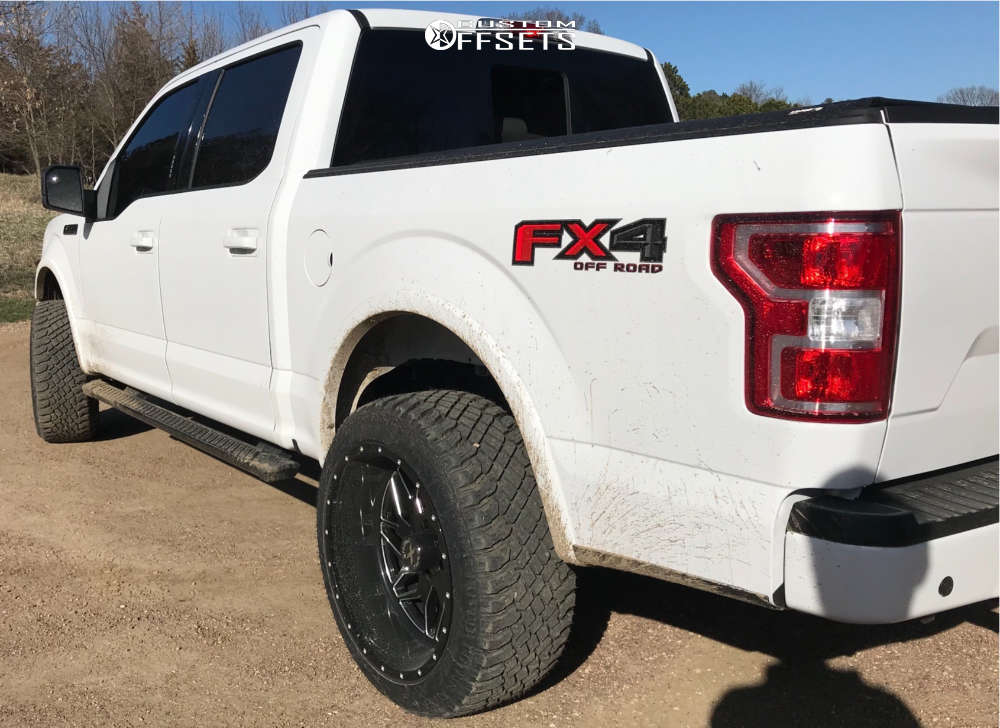 2018 Ford F-150 with 22x12 -44 Xtreme Force Xf2 and 305/45R22 Atturo ...