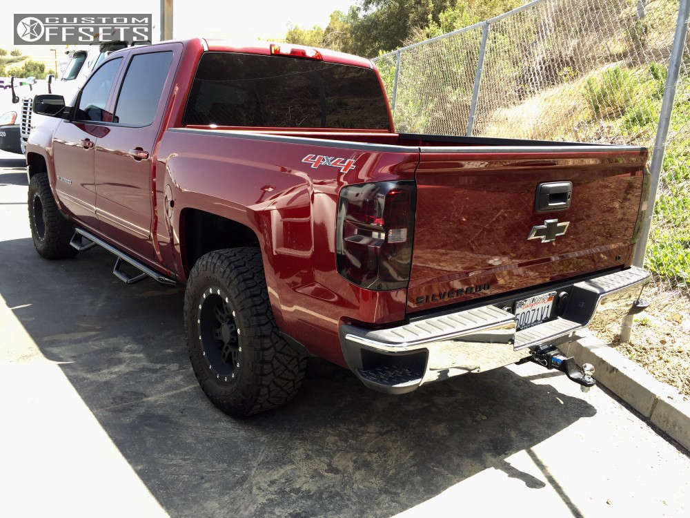 2017 Chevrolet Silverado 1500 with 17x9 -6 Pro Comp Series 31 and 33/12 ...