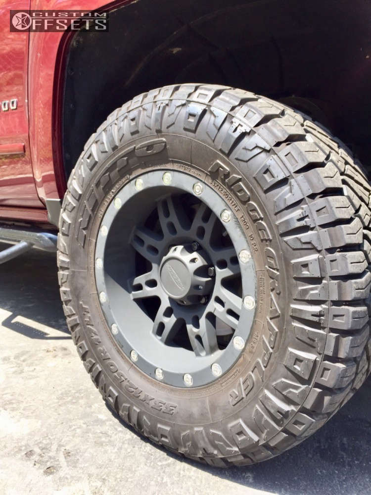 2017 Chevrolet Silverado 1500 with 17x9 -6 Pro Comp Series 31 and 33/12 ...