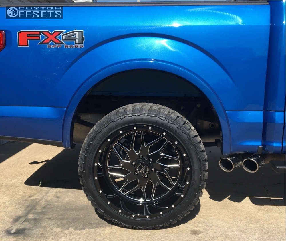 2015 Ford F-150 with 22x12 -44 Xtreme Force Xf2 and 33/12.5R22 Pinnacle ...