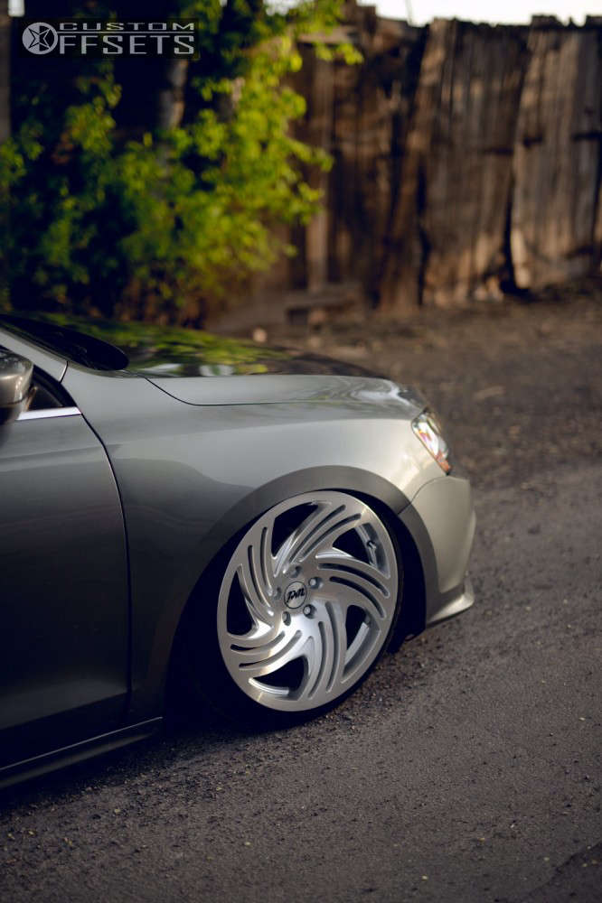 2017 Volkswagen Jetta with 18x9.5 40 WatercooledIND SB10 and 215/40R18 ...