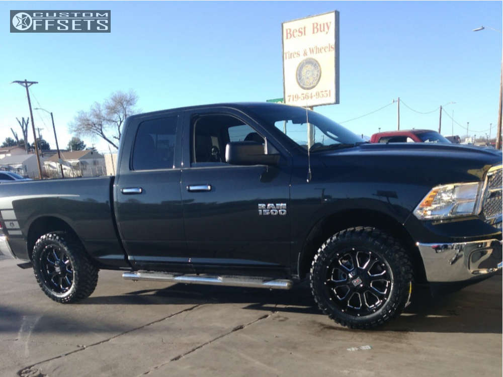 2017 Ram 1500 with 20x9 0 XD Buck and 33/12.5R20 Comforser Cf3000 and ...