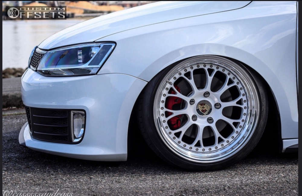 2015 Volkswagen Jetta with 18x10 28 Kinesis K28 and 215/40R18 Hankook ...