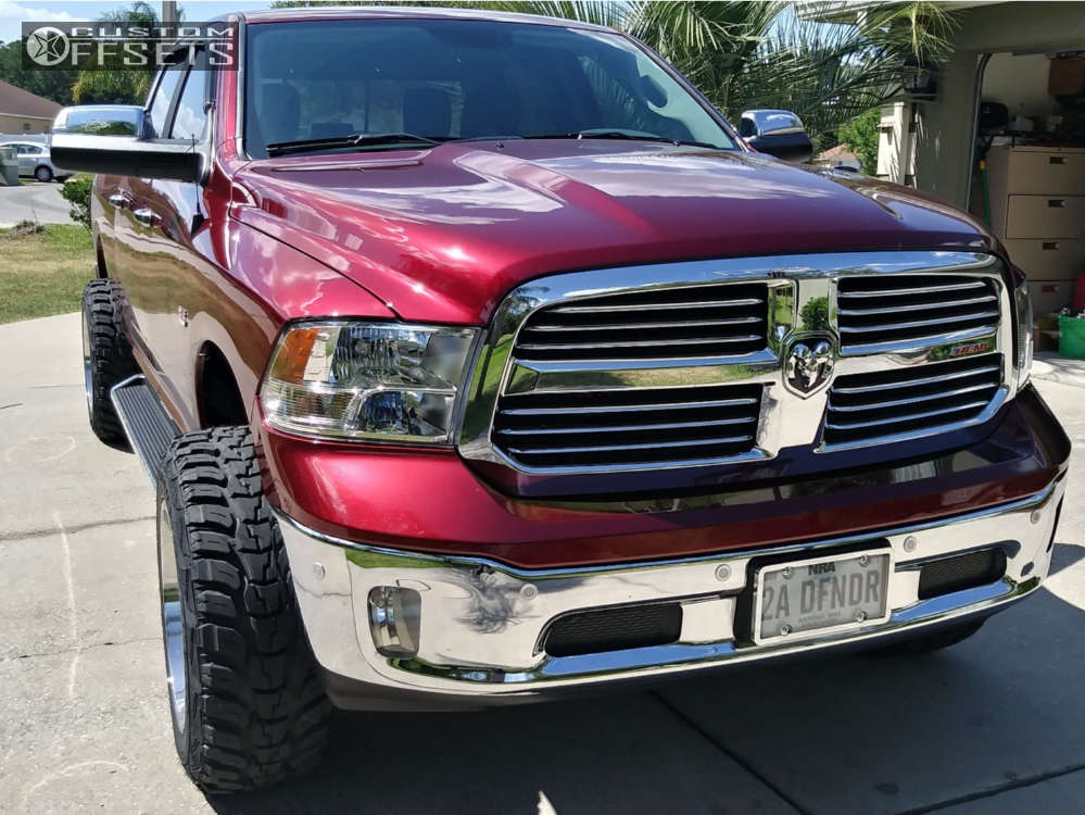 2017 Ram 1500 with 20x12 -44 Dropstars 654v and 35/12.5R20 Kumho Road ...
