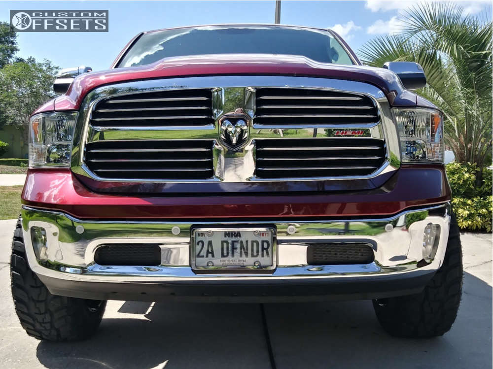 2017 Ram 1500 with 20x12 -44 Dropstars 654v and 35/12.5R20 Kumho Road ...