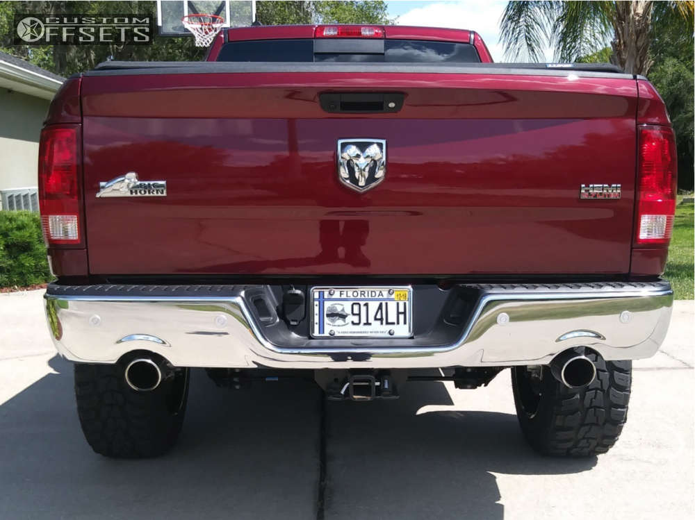 2017 Ram 1500 with 20x12 -44 Dropstars 654v and 35/12.5R20 Kumho Road ...