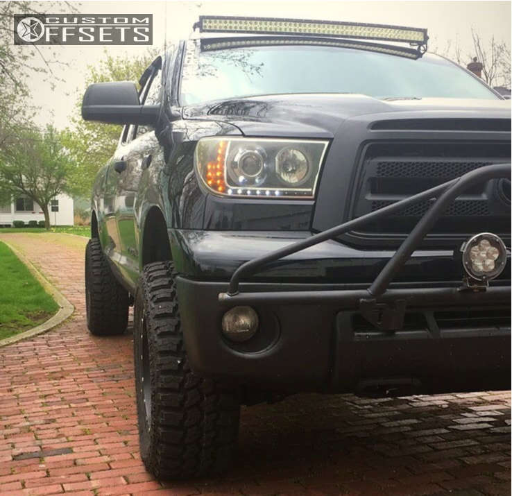 2013 Toyota Tundra with 18x9 0 Pro Comp Series 31 and 33/12.5R18 Mud ...