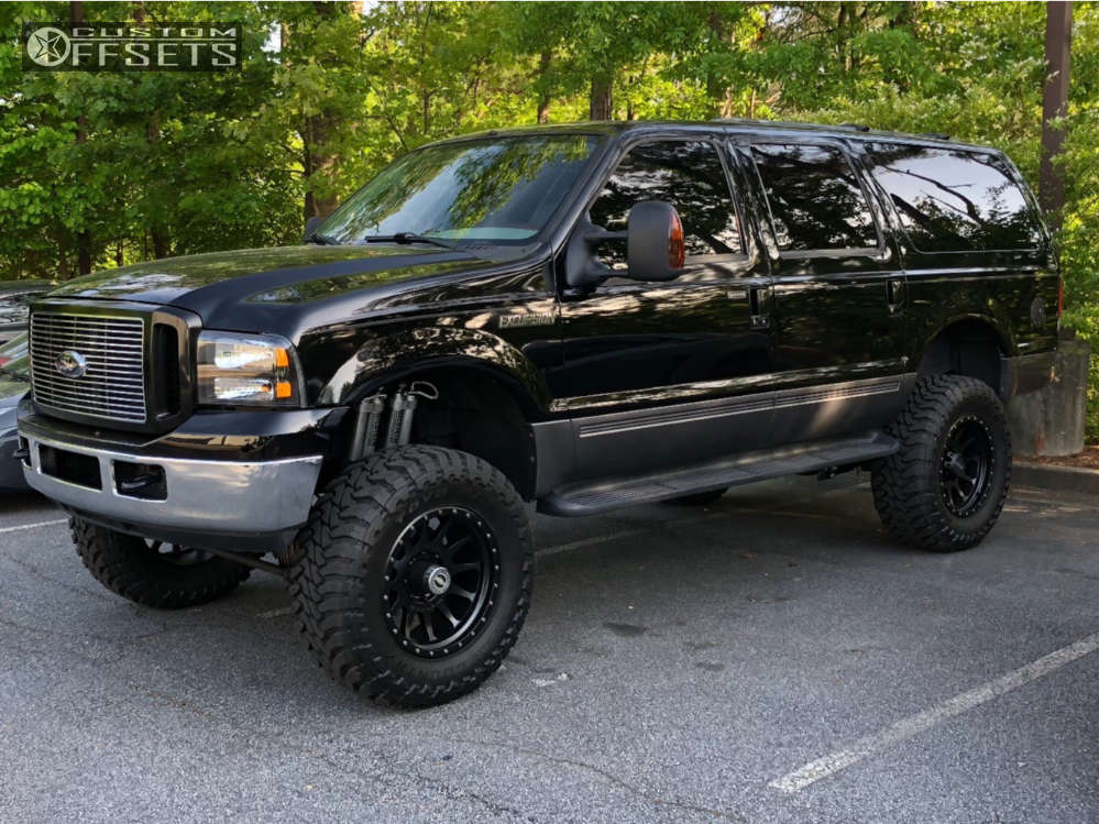 2005 Ford Excursion with 20x10 -24 Method Nv and 37/13.5R20 Toyo Tires ...