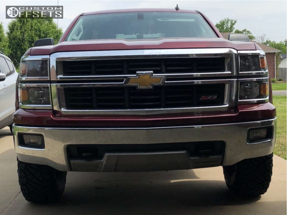 2014 Chevrolet Silverado 1500 with 17x8.5 0 Method Nv and 295/70R17 ...