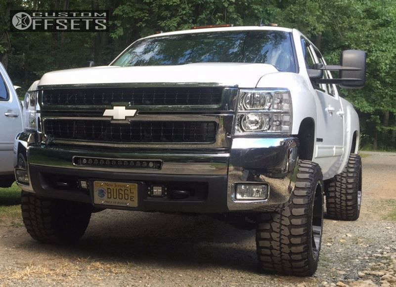 2010 Chevrolet Silverado 2500 HD with 20x12 -44 Moto Metal MO962 and 33 ...