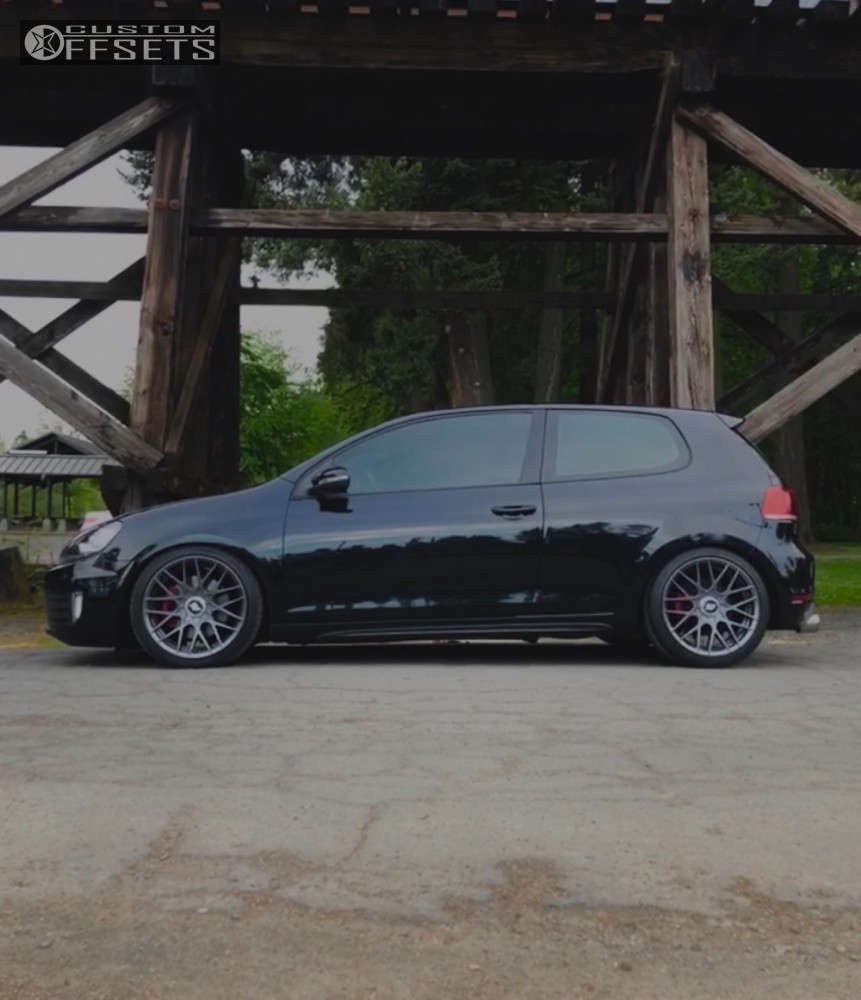 2011 Volkswagen GTI with 18x8.5 45 Rotiform Rse and 225/40R18 Michelin ...