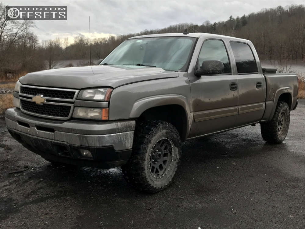 2006 Chevrolet Silverado 1500 with 17x8.5 0 Method Mesh and 305/65R17 ...