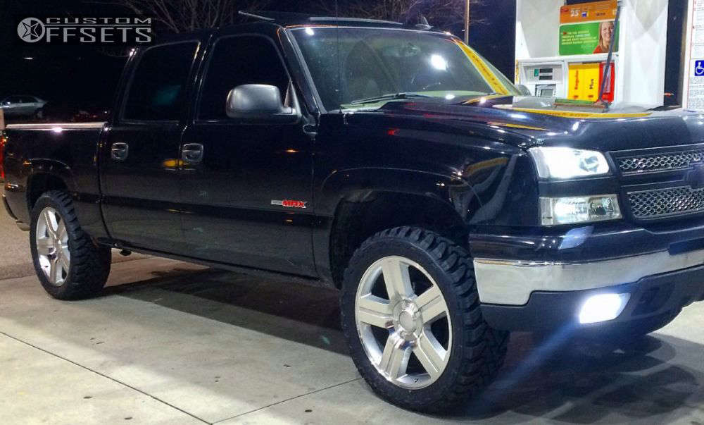 2007 Chevrolet Silverado 1500 Classic with 22x9 30 Replica C03 and 33/ ...