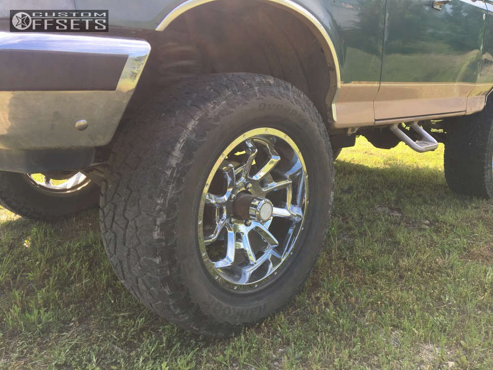 1988 Ford Bronco with 20x10 -25 Vision Bomb and 325/60R20 Hankook ...