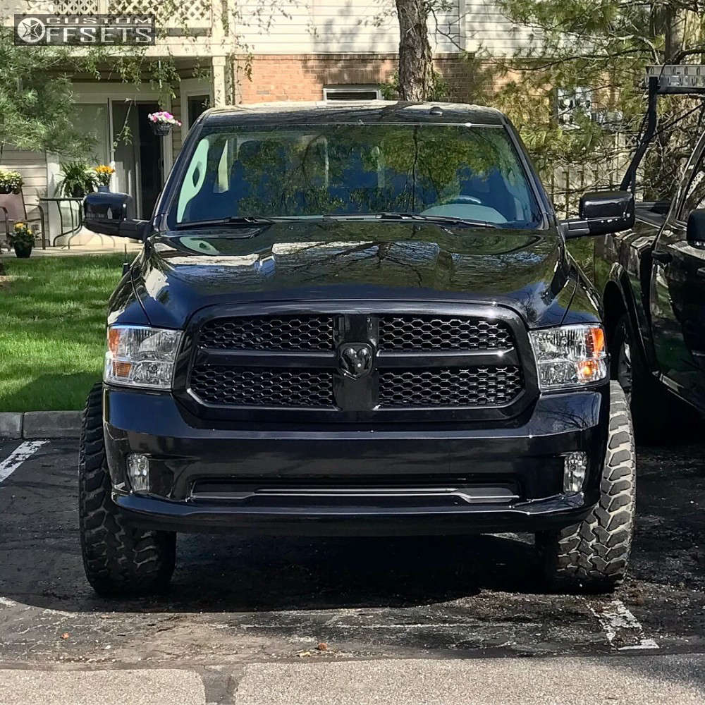 2017 Ram 1500 with 20x12 -44 Red Dirt Road Rd06 and 35/12.5R20 ...