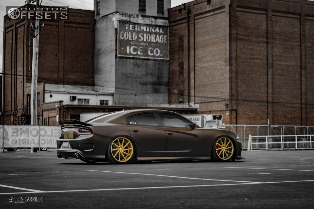 2017 Dodge Charger with 22x9 15 Vossen Cvt and 255/35R22 Toyo Tires ...