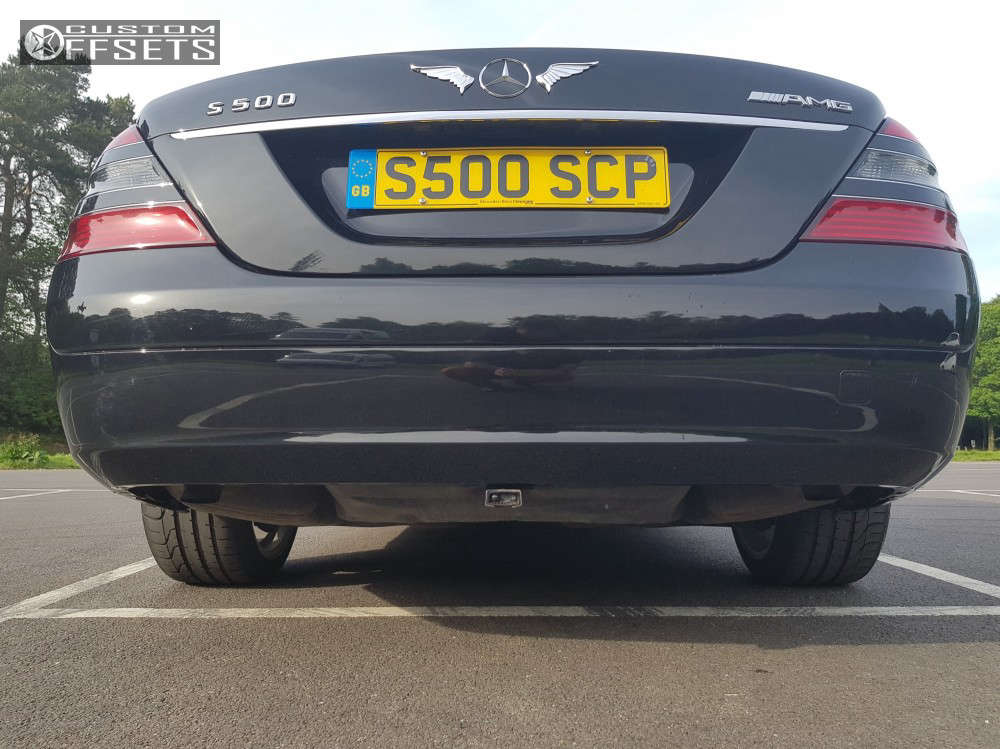 2008 Mercedes-Benz S500 with 19x9.5 30 Keskin Kt-7 and 255/40R19 Pirelli P-zero and Stock ...