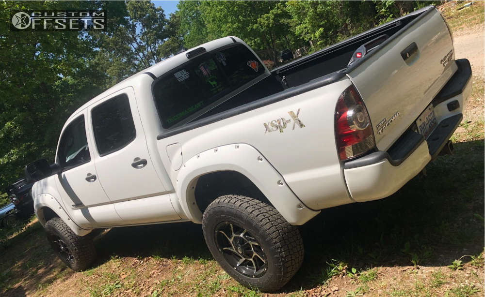 2015 Toyota Tacoma with 17x9 12 Vision Prowler and 265/70R17 Nitto ...