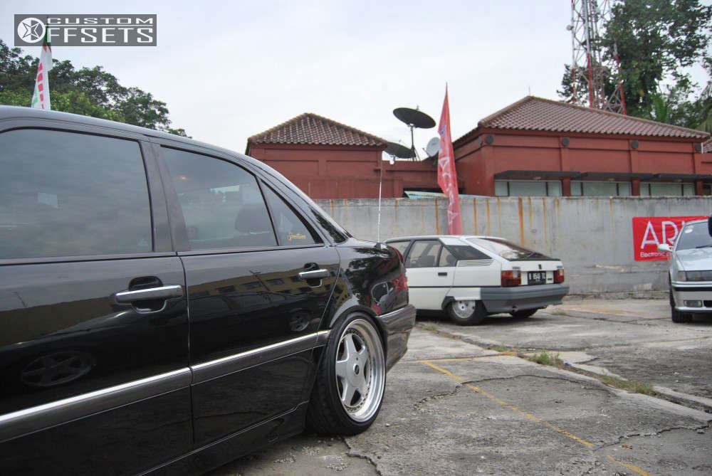 2000 Mercedes-Benz C230 with 17x8 35 OZ Racing Futura and 205/40R17 ...