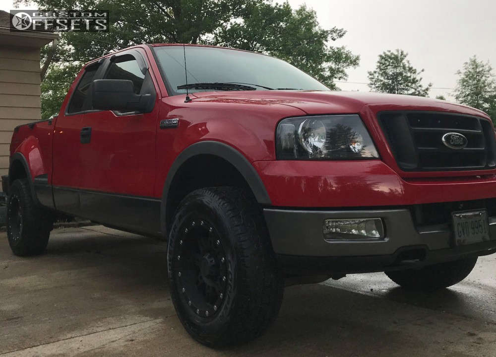 2005 Ford F-150 with 18x9 0 Pro Comp Series 31 and 275/70R18 Cooper ...