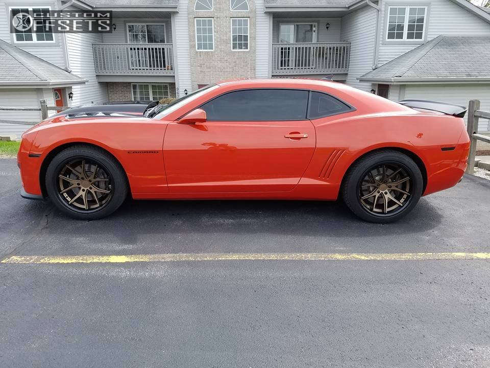 2010 Chevrolet Camaro with 20x9 20 Ferrada FR2 and 245/40R20 General G ...
