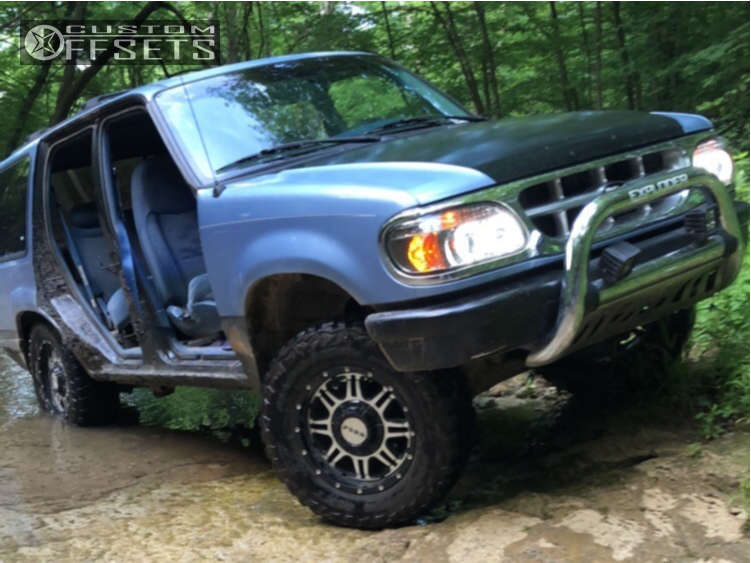 1997 Ford Explorer with 17x8 10 Alloy Ion Style 186 and 265/70R17 ...