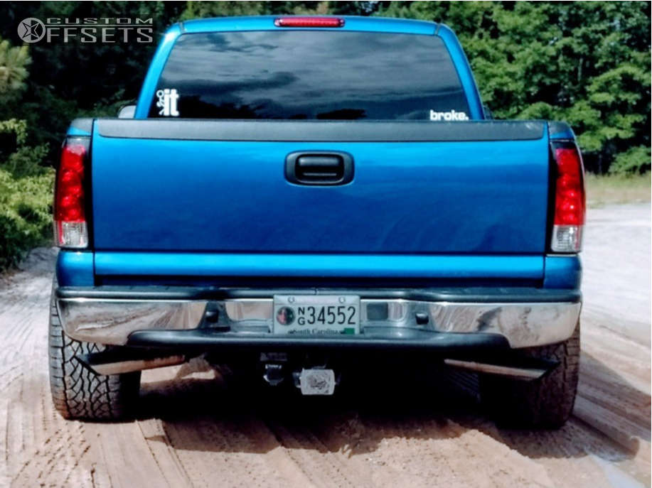 2004 GMC Sierra 1500 with 22x12 -44 Gear Off-Road Hacksaw and 305/40R22 ...