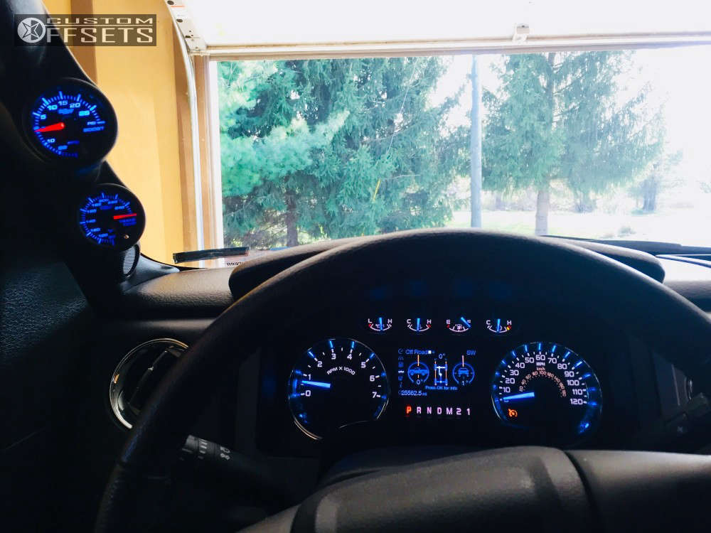 2014 Ford F-150 with 20x10 -25 Dropstars 652v and 275/60R20 Nitto Ridge ...