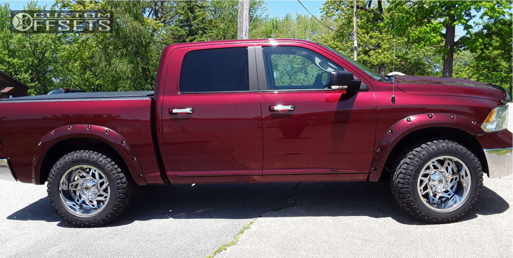 2017 Ram 1500 with 20x10 -25 Dropstars 652v and 33/12.5R20 Goodyear ...