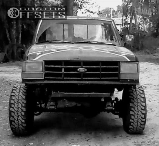 1989 Ford Ranger with 15x10 -44 Pro Comp 51 and 31/10.5R15 Hercules ...