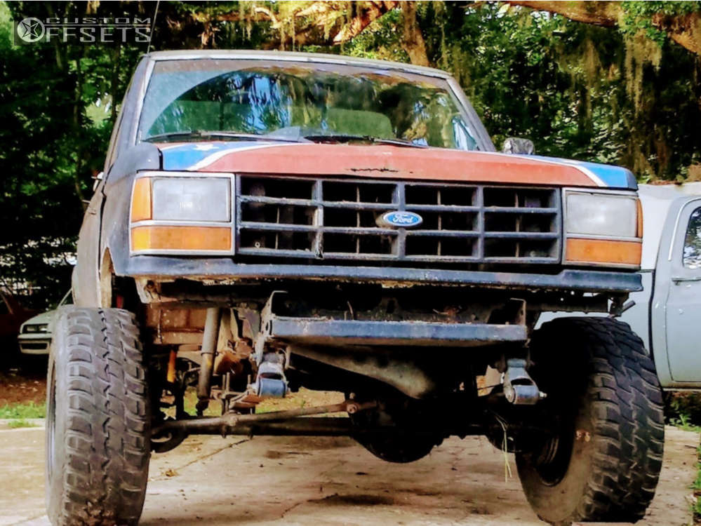 1989 Ford Ranger with 15x10 -44 Pro Comp 51 and 31/10.5R15 Hercules ...