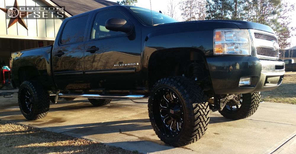 2009 Chevrolet Silverado 1500 with 22x12 -44 XD XD806 and 35/12.5R22 ...