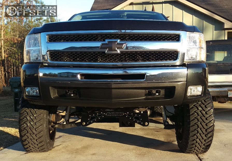 2009 Chevrolet Silverado 1500 with 22x12 -44 XD XD806 and 35/12.5R22 ...