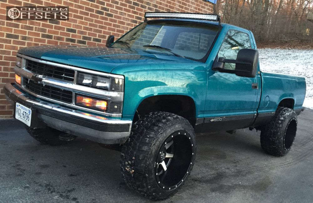 1995 Chevrolet K1500 with 20x14 -76 Fuel Maverick D537 and 33/12.5R20 ...