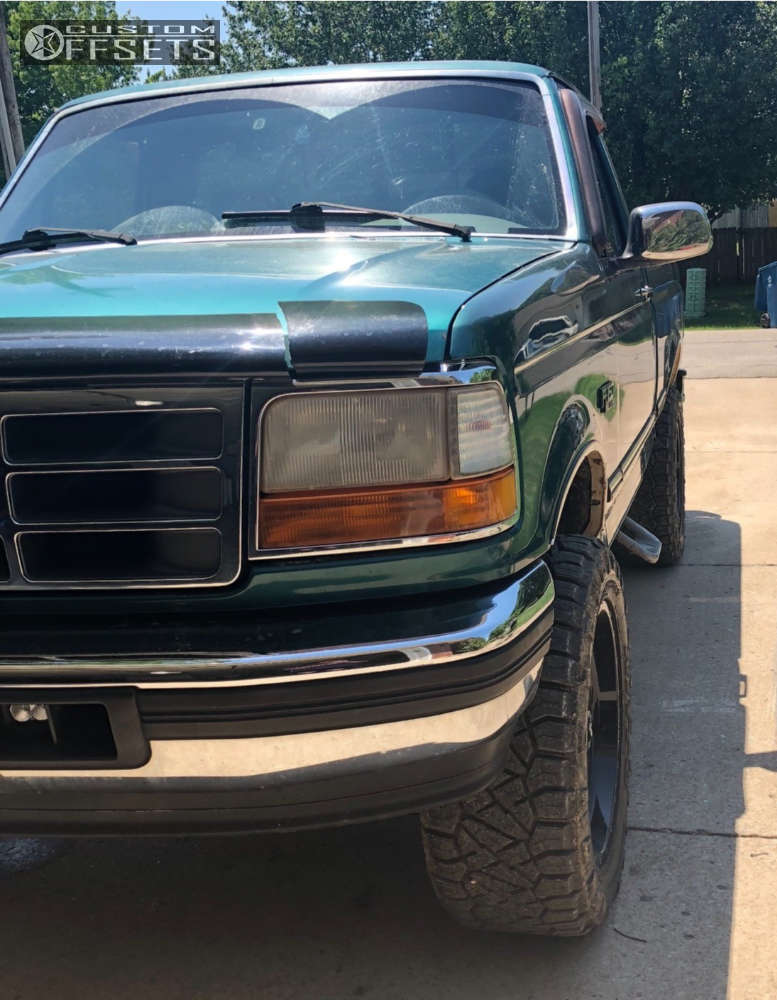 1996 Ford F-150 with 20x10 -19 Fuel Hardline and 33/12.5R20 Nitto Ridge ...