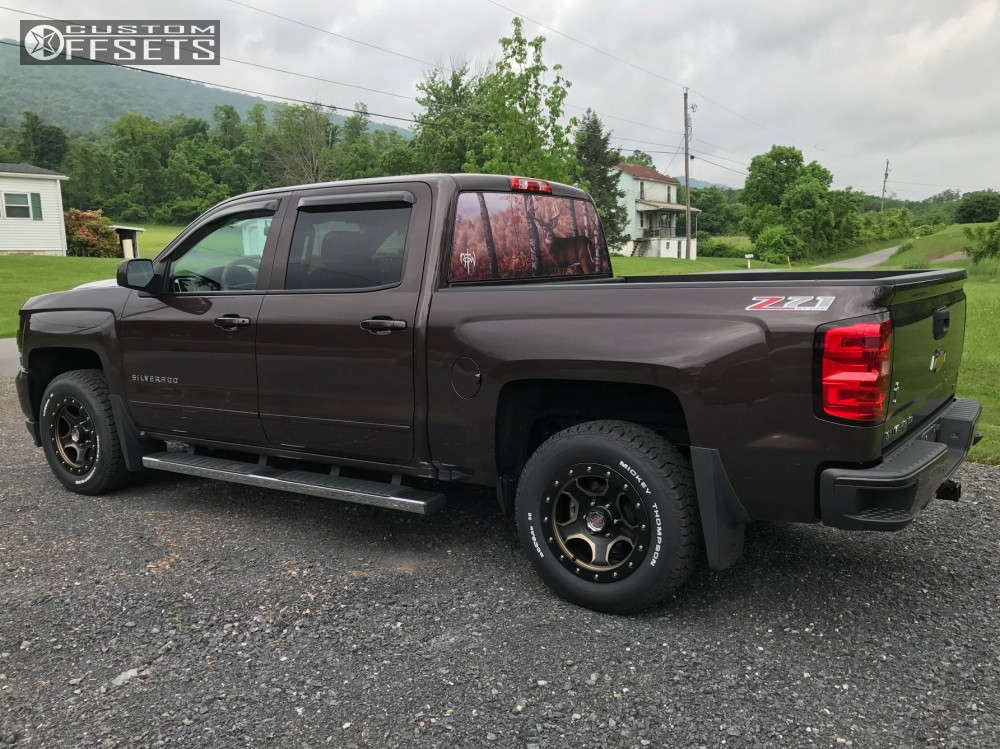 2016 Chevrolet Silverado 1500 with 18x9 18 Centerline Rt3 and 265/65R18 ...