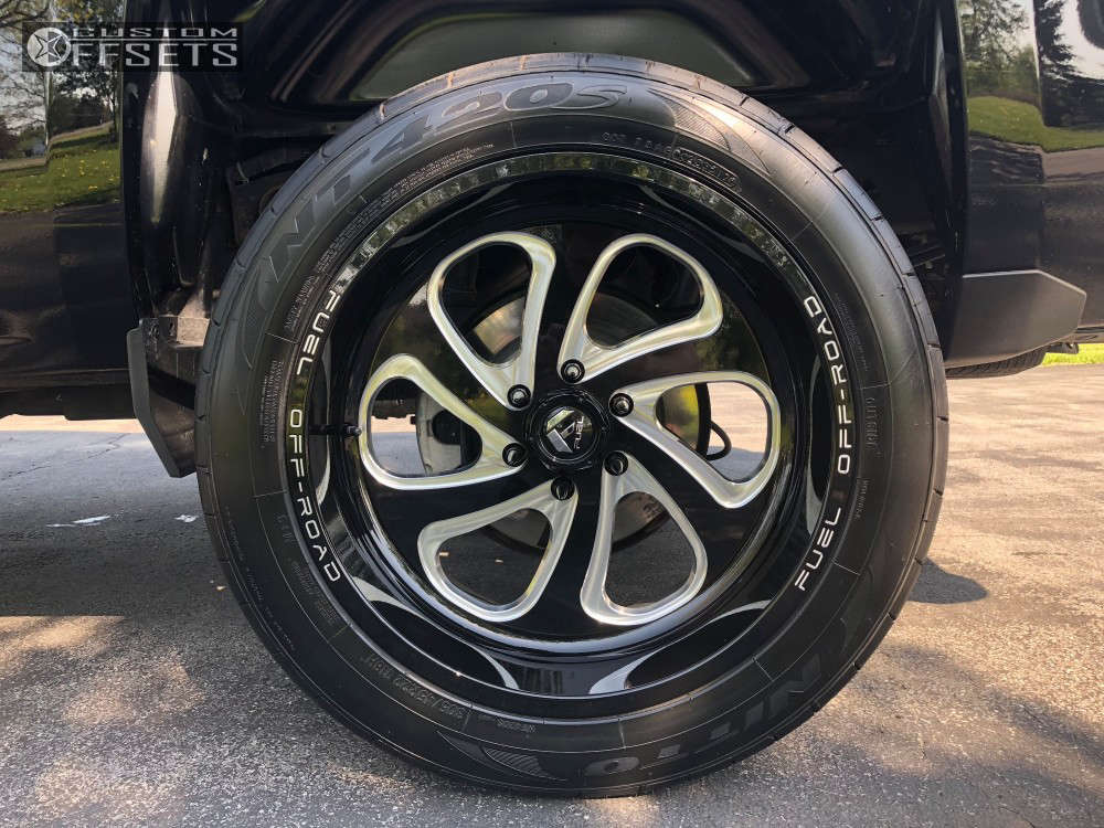 2018 Chevrolet Silverado 1500 with 22x10 -18 Fuel Flow and 305/45R22 ...
