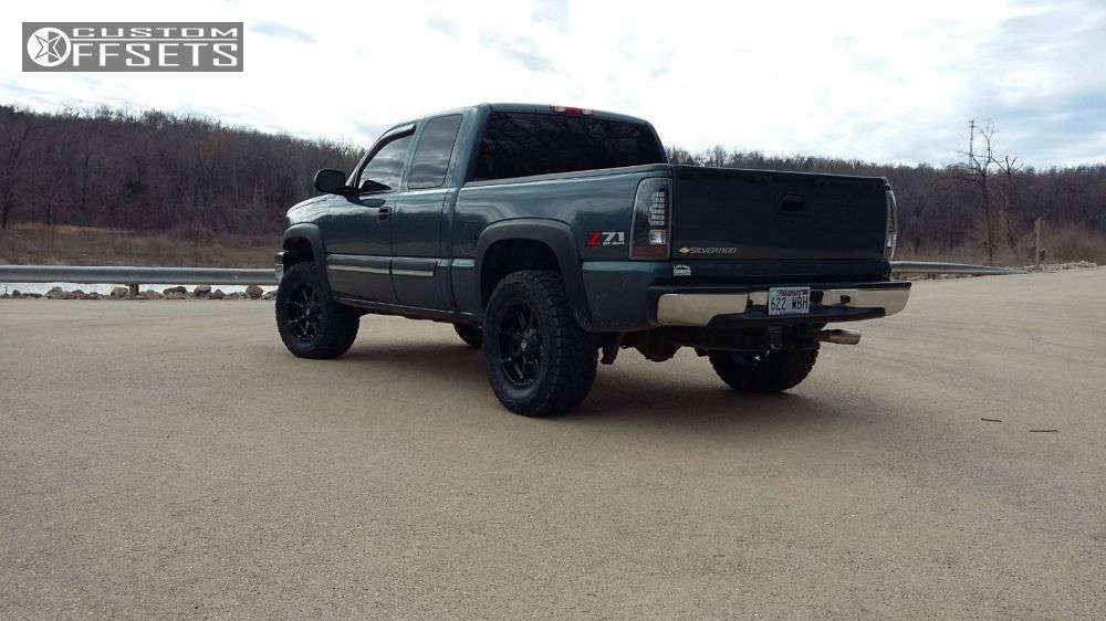 2006 Chevrolet Silverado 1500 with 18x9 -12 Fuel Coupler and 33/12.5R18 ...