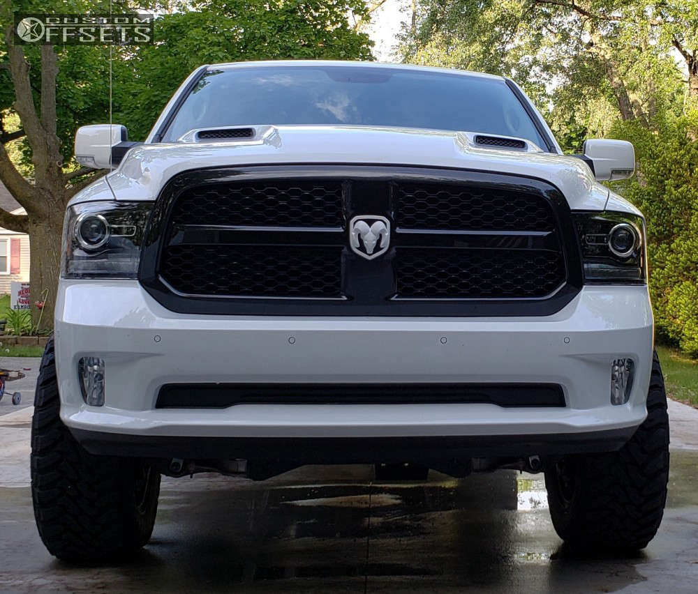 2018 Ram 1500 with 20x10 -24 Fuel Maverick D538 and 35/12.5R20 Toyo ...
