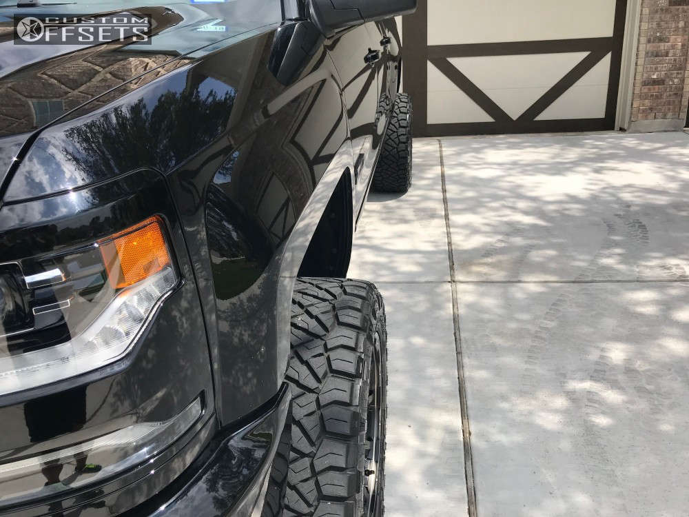 2017 Chevrolet Silverado 1500 with 20x10 -25 Grid Gd05 and 295/55R20 ...