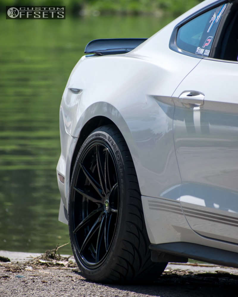 2016 Ford Mustang with 20x9.5 25 Konig Oversteer and 255/35R20 Federal ...
