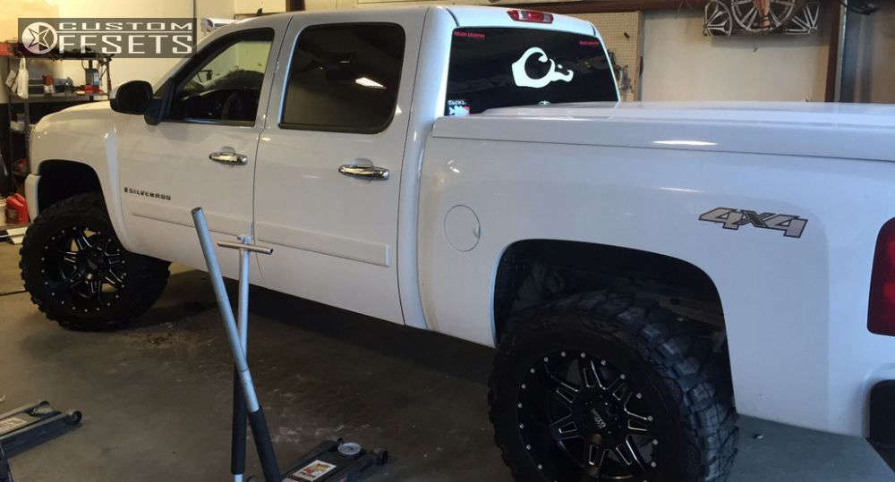 2008 Chevrolet Silverado 1500 with 20x12 -44 Moto Metal MO975 and 35/12 ...