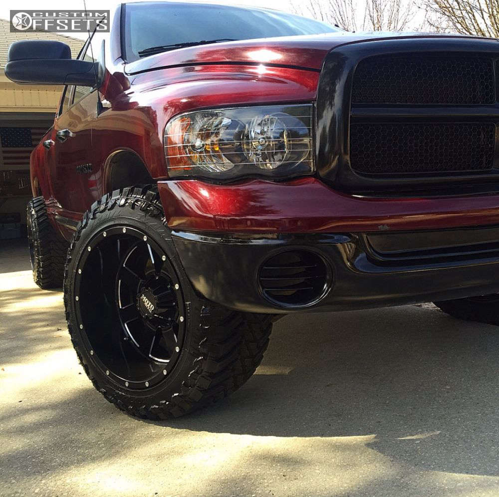2002 Dodge Ram 1500 with 20x12 -44 Moto Metal Mo962 and 33/12.5R20 ...
