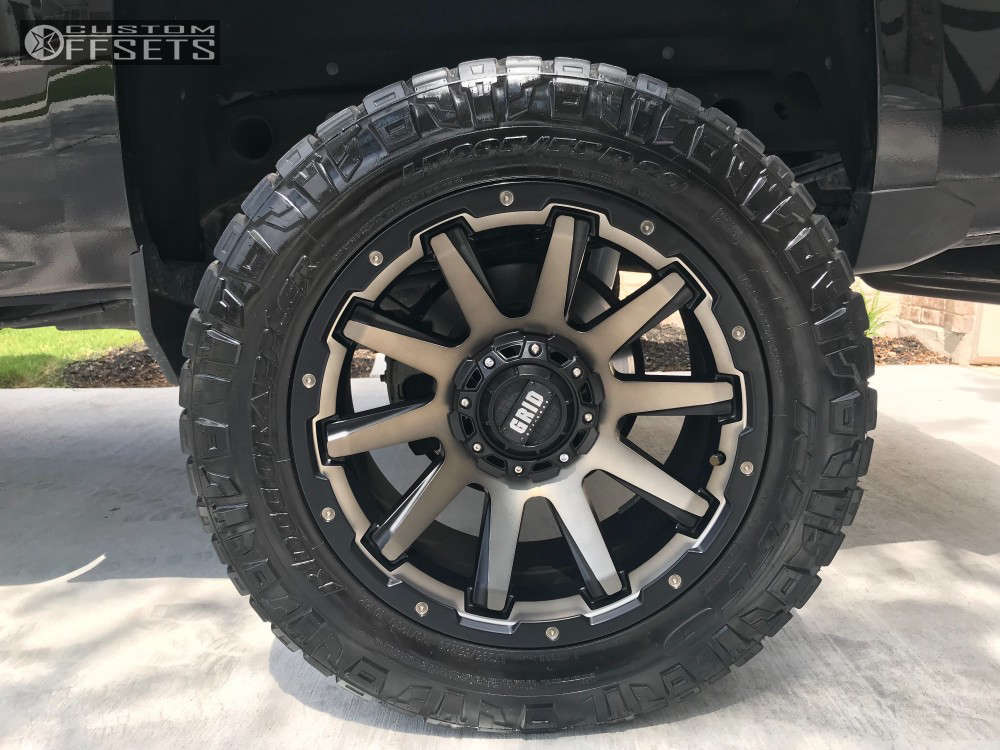 2017 Chevrolet Silverado 1500 with 20x10 -25 Grid Gd05 and 295/55R20 ...