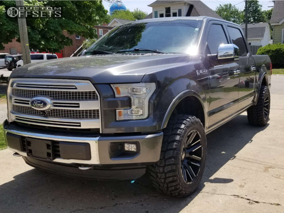 2015 Ford F-150 with 20x10 -24 Moto Metal Mo978 and 33/12.5R20 Kumho ...