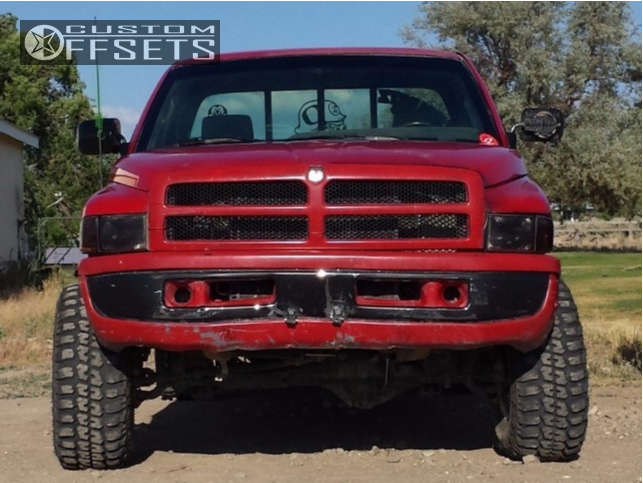 1997 Dodge Ram 1500 with 15x10 -43 Aero 50 Series and 33/12.5R15 ...